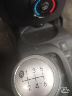 Toyota IQ 2009 in Vilnius, with an engine capacity of 1.40 L and mileage of 140 thousand km for 2000 €, photo 18 on AUTOMOTO.COM.LV