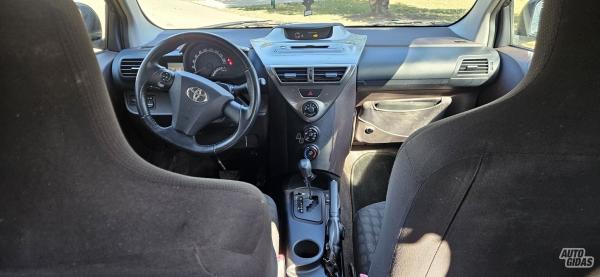 Toyota IQ 2009 in Kaunas, with an engine capacity of 1.00 L and mileage of 262 thousand km for 4200 €, photo 8 on AUTOMOTO.COM.LV