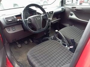 Toyota IQ 2009 in Vilnius, with an engine capacity of 1.40 L and mileage of 140 thousand km for 1700 €, photo 11 on AUTOMOTO.COM.LV