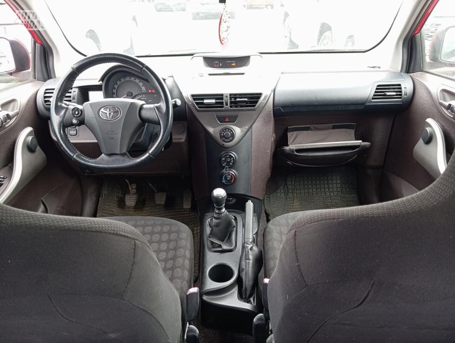 Toyota IQ 2009 in Vilnius, with an engine capacity of 1.40 L and mileage of 140 thousand km for 1700 €, photo 14 on AUTOMOTO.COM.LV