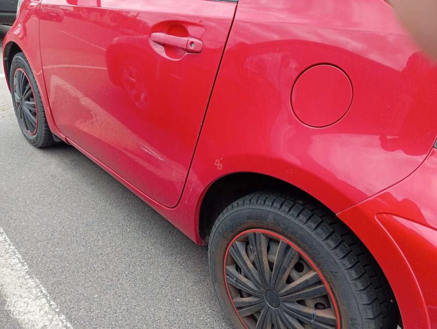 Toyota IQ 2009 in Vilnius, with an engine capacity of 1.40 L and mileage of 140 thousand km for 1600 €, photo 9 on AUTOMOTO.COM.LV