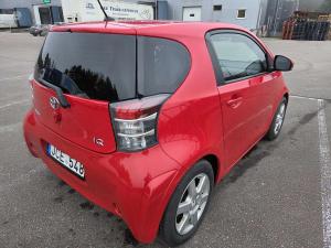 Red Toyota IQ 2012 in Vilnius, with an engine capacity of 1.00 L and mileage of 97 thousand km for 3800 €, photo 3 on AUTOMOTO.COM.LV