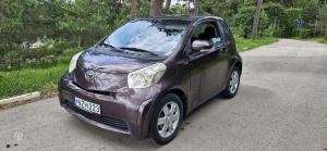 Red Toyota IQ 2009 in Kaunas, with an engine capacity of 1.00 L and mileage of 264 thousand km for 3000 €, photo 1 on AUTOMOTO.COM.LV