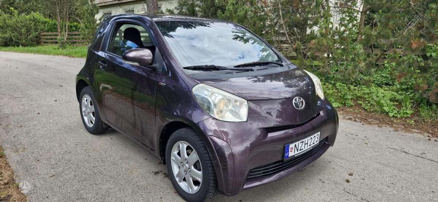 Sarkans Toyota IQ 2009 Kauņa, ar dzinēja tilpumu 1.00 L un nobraukumu 264 tūkst. km par 3000 €, foto 4 vietnē AUTOMOTO.COM.LV