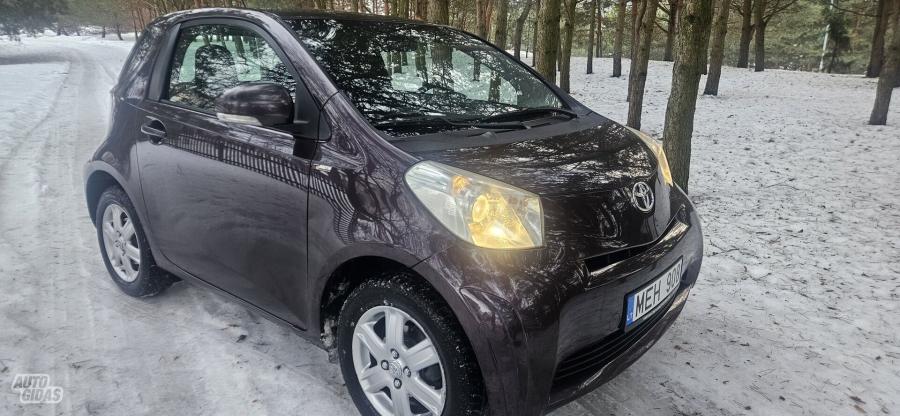 Violet Toyota IQ 2009 in Kaunas, with an engine capacity of 1.00 L and mileage of 265 thousand km for 4750 €, photo 3 on AUTOMOTO.COM.LV