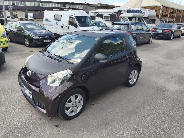 Violets Toyota IQ 2009 Klaipėda, ar dzinēja tilpumu 1.33 L un nobraukumu 141 tūkst. km par 3800 €, foto 1 vietnē AUTOMOTO.COM.LV