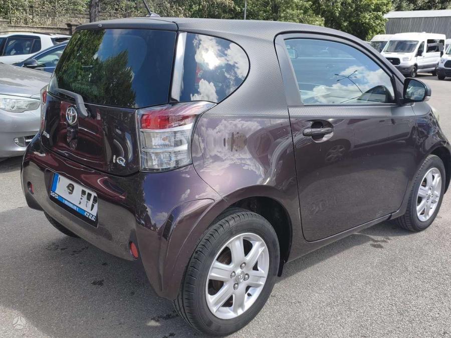 Violets Toyota IQ 2009 Klaipėda, ar dzinēja tilpumu 1.33 L un nobraukumu 141 tūkst. km par 3800 €, foto 5 vietnē AUTOMOTO.COM.LV