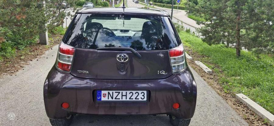 Violets Toyota IQ 2010 Kauņa, ar dzinēja tilpumu 1.00 L un nobraukumu 264 tūkst. km par 3999 €, foto 6 vietnē AUTOMOTO.COM.LV