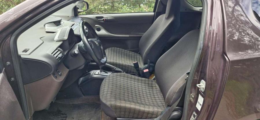 Violets Toyota IQ 2010 Kauņa, ar dzinēja tilpumu 1.00 L un nobraukumu 264 tūkst. km par 3999 €, foto 8 vietnē AUTOMOTO.COM.LV