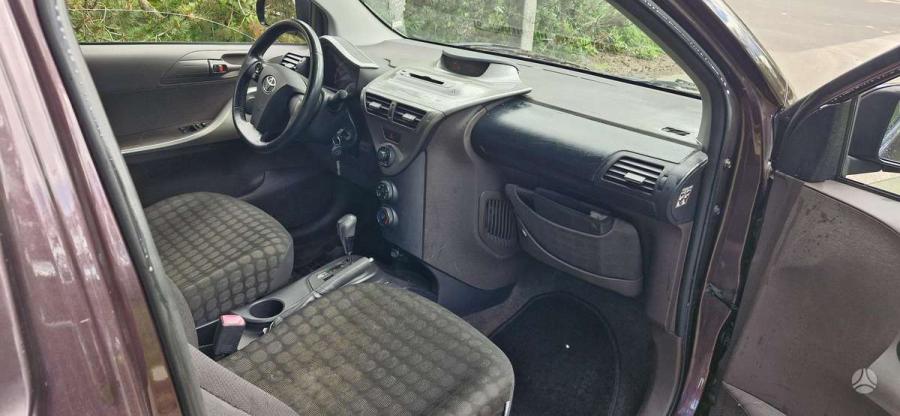 Violets Toyota IQ 2010 Kauņa, ar dzinēja tilpumu 1.00 L un nobraukumu 264 tūkst. km par 3999 €, foto 11 vietnē AUTOMOTO.COM.LV