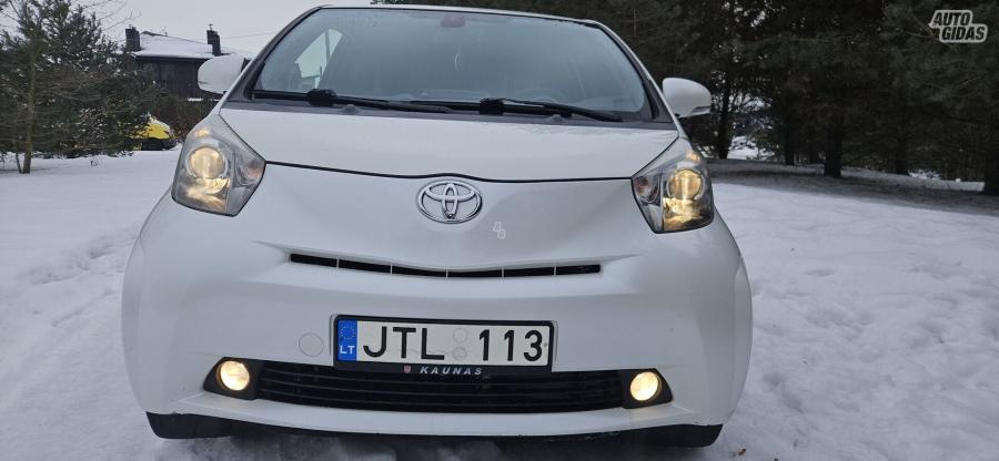 Balts Toyota IQ 2009 Kauņa, ar dzinēja tilpumu 1.00 L un nobraukumu 92 tūkst. km par 5500 €, foto 1 vietnē AUTOMOTO.COM.LV
