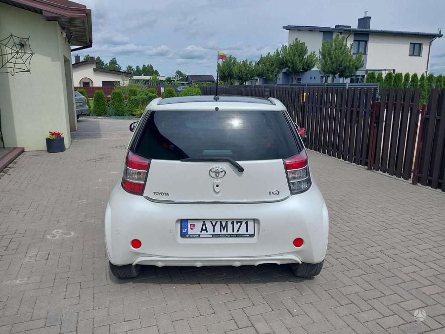 Balts Toyota IQ 2009 Šauļi, ar dzinēja tilpumu 1.40 L un nobraukumu 148 tūkst. km par 3500 €, foto 7 vietnē AUTOMOTO.COM.LV