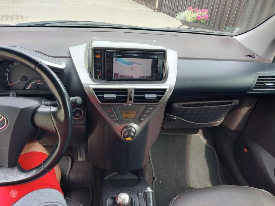 Balts Toyota IQ 2009 Šauļi, ar dzinēja tilpumu 1.40 L un nobraukumu 148 tūkst. km par 3500 €, foto 13 vietnē AUTOMOTO.COM.LV