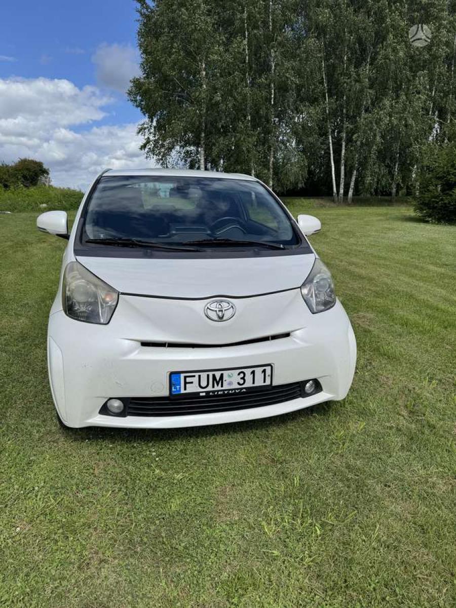 Balts Toyota IQ 2009 Viļņa, ar dzinēja tilpumu 1.36 L un nobraukumu 205 tūkst. km par 3100 €, foto 3 vietnē AUTOMOTO.COM.LV