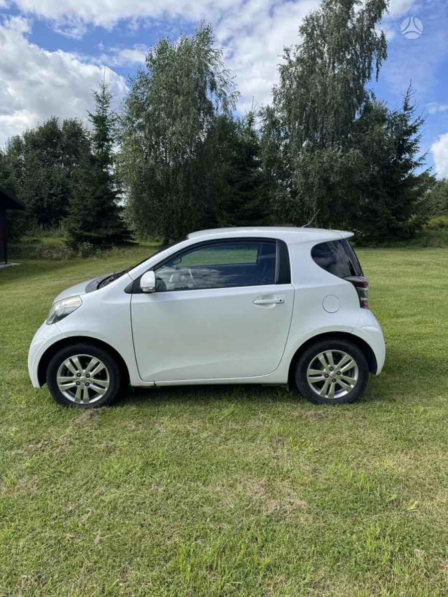 Balts Toyota IQ 2009 Viļņa, ar dzinēja tilpumu 1.36 L un nobraukumu 205 tūkst. km par 3100 €, foto 4 vietnē AUTOMOTO.COM.LV