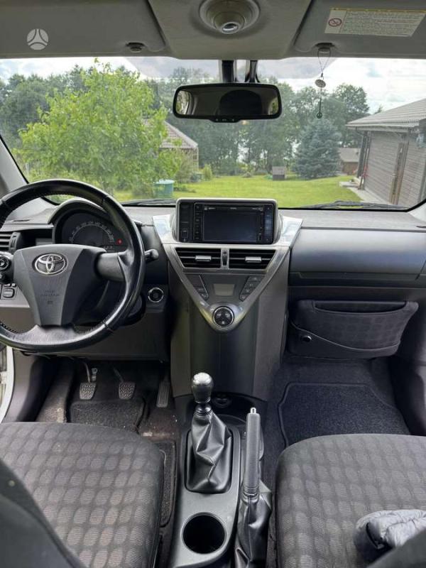 Balts Toyota IQ 2009 Viļņa, ar dzinēja tilpumu 1.36 L un nobraukumu 205 tūkst. km par 3100 €, foto 6 vietnē AUTOMOTO.COM.LV