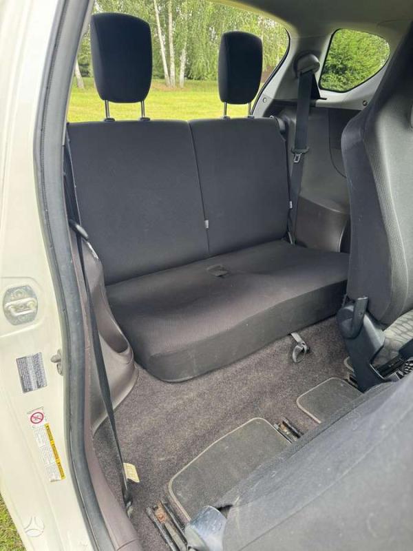 Balts Toyota IQ 2009 Viļņa, ar dzinēja tilpumu 1.36 L un nobraukumu 205 tūkst. km par 3100 €, foto 10 vietnē AUTOMOTO.COM.LV