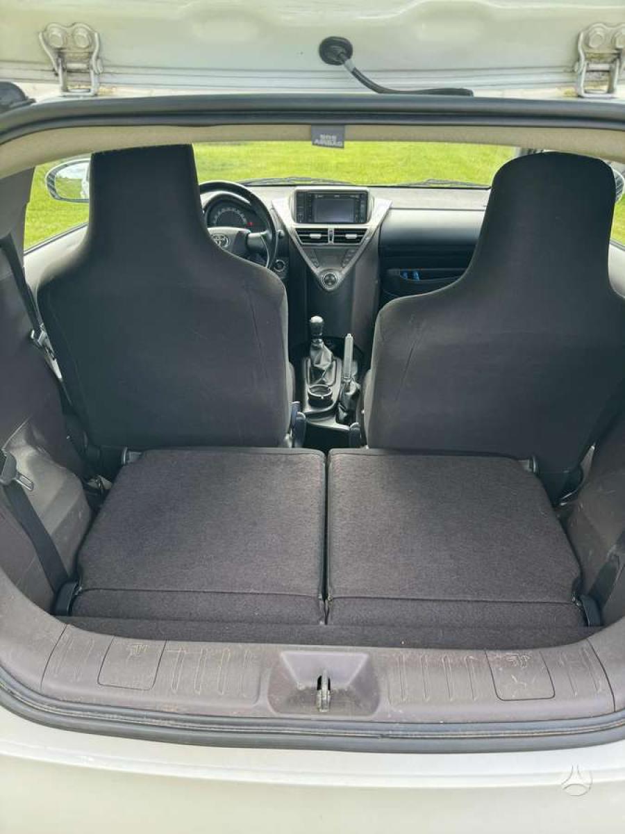 Balts Toyota IQ 2009 Viļņa, ar dzinēja tilpumu 1.36 L un nobraukumu 205 tūkst. km par 3100 €, foto 13 vietnē AUTOMOTO.COM.LV