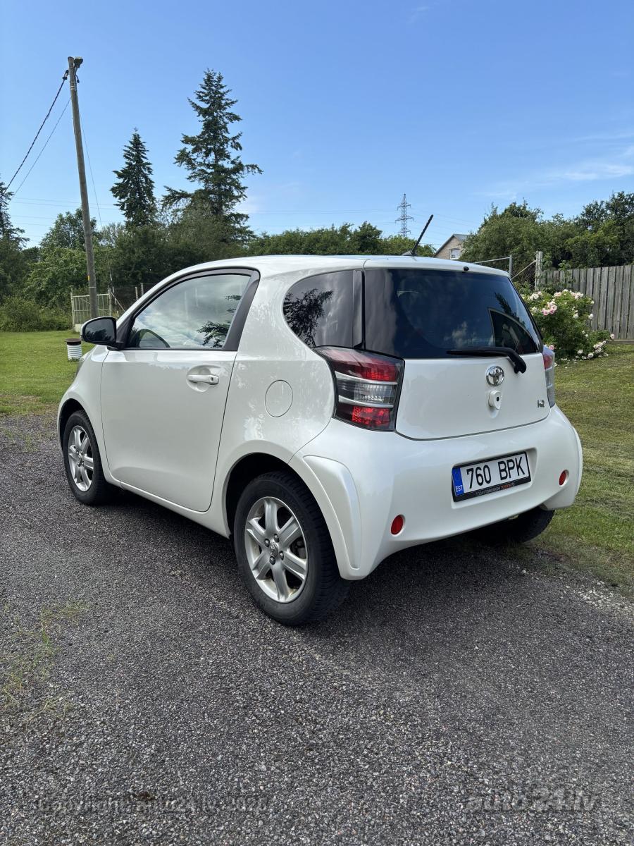 White Toyota IQ 2010 in Tallinn, with an engine capacity of 1.00 L and mileage of 125 thousand km for 2650 €, photo 4 on AUTOMOTO.COM.LV