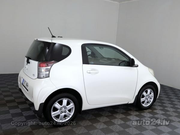 Balts Toyota IQ 2011 Tallina, ar dzinēja tilpumu 1.00 L un nobraukumu 71 tūkst. km par 2299 €, foto 3 vietnē AUTOMOTO.COM.LV