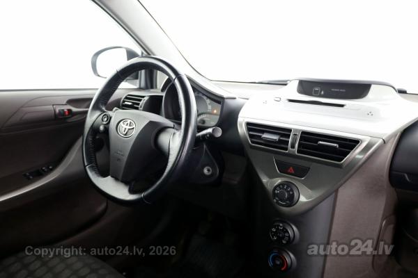 Balts Toyota IQ 2011 Tallina, ar dzinēja tilpumu 1.00 L un nobraukumu 71 tūkst. km par 2299 €, foto 5 vietnē AUTOMOTO.COM.LV