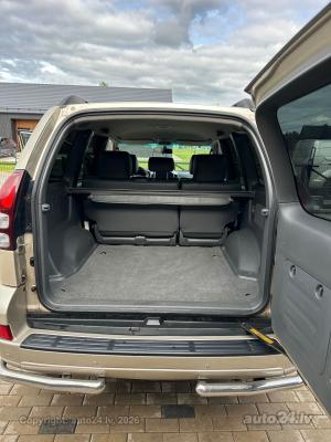 Beige Toyota Land Cruiser 2007 in Tallinn, with an engine capacity of 3.00 L and mileage of 283 thousand km for 11500 €, photo 11 on AUTOMOTO.COM.LV