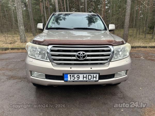 Beige Toyota Land Cruiser 2008 in Tallinn, with an engine capacity of 4.50 L and mileage of 318 thousand km for 19500 €, photo 2 on AUTOMOTO.COM.LV