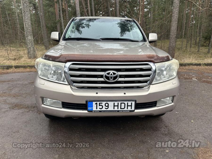 Beige Toyota Land Cruiser 2008 in Tallinn, with an engine capacity of 4.50 L and mileage of 318 thousand km for 19500 €, photo 3 on AUTOMOTO.COM.LV