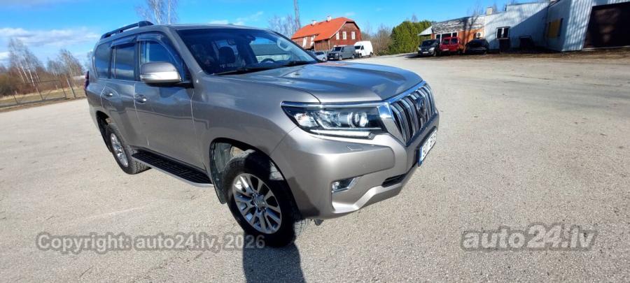 Beige Toyota Land Cruiser 2018 in Polva, with an engine capacity of 2.80 L and mileage of 194 thousand km for 41900 €, photo 5 on AUTOMOTO.COM.LV