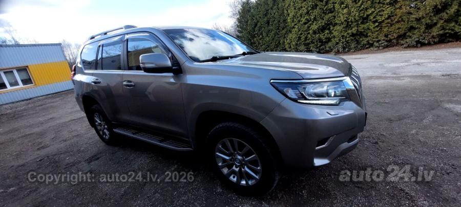 Beige Toyota Land Cruiser 2018 in Polva, with an engine capacity of 2.80 L and mileage of 194 thousand km for 41900 €, photo 12 on AUTOMOTO.COM.LV