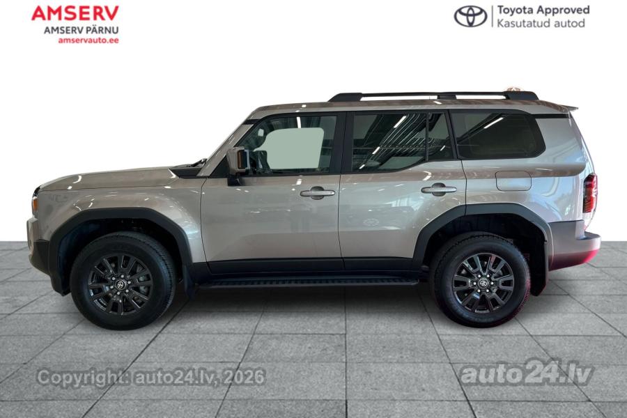 Smilšu krāsa Toyota Land Cruiser 2024 Pērnava, ar dzinēja tilpumu 2.80 L un nobraukumu 35 tūkst. km par 70700 €, foto 4 vietnē AUTOMOTO.COM.LV