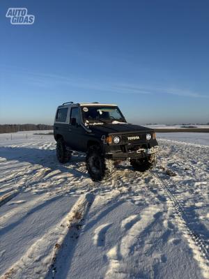Черный Тойота Ленд Крузер 1988 в Ширвинтос, объемом двигателя 3.00 л и пробегом 401 тыс. км за 14000 €, фото  на AUTOMOTO.COM.LV