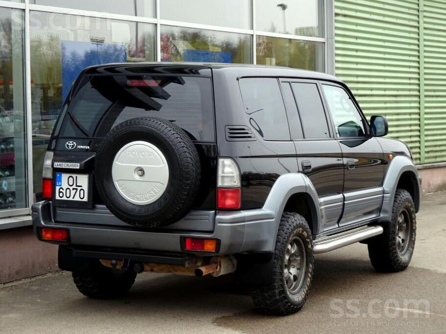 Black Toyota Land Cruiser 2000 in Riga, with an engine capacity of 3.00 L and mileage of 257 thousand km for 8900 €, photo 3 on AUTOMOTO.COM.LV