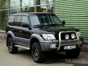 Black Toyota Land Cruiser 2000 in Riga, with an engine capacity of 3.00 L and mileage of 257 thousand km for 8900 €, photo 4 on AUTOMOTO.COM.LV