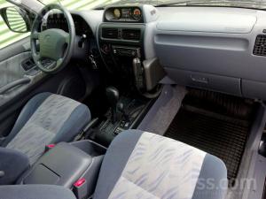 Black Toyota Land Cruiser 2000 in Riga, with an engine capacity of 3.00 L and mileage of 257 thousand km for 8900 €, photo 9 on AUTOMOTO.COM.LV