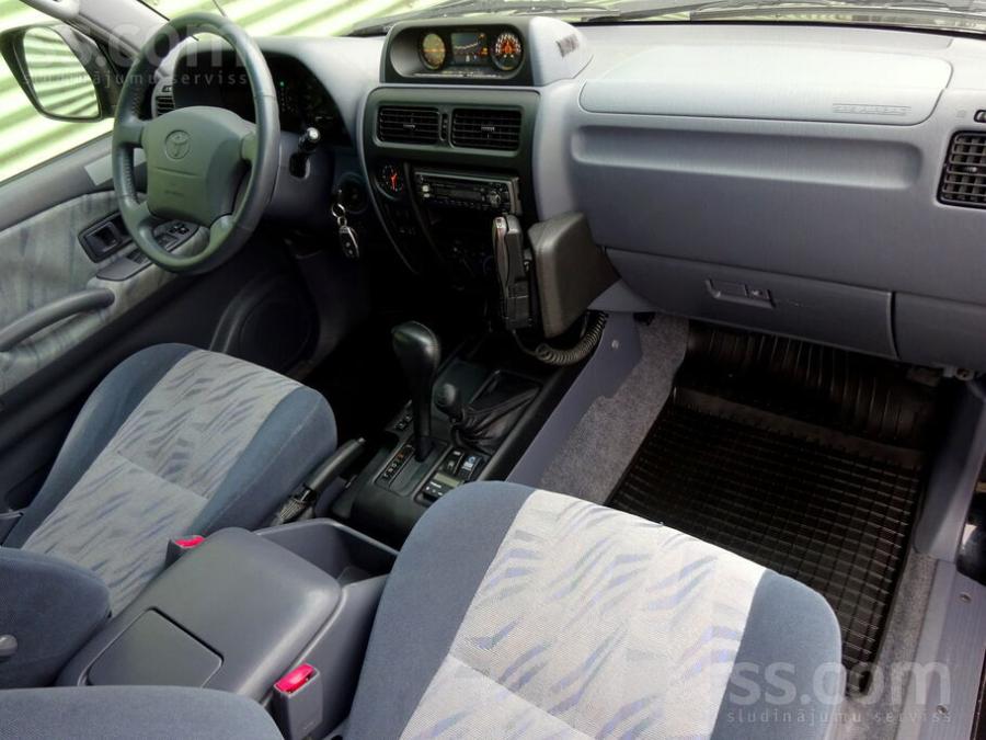 Black Toyota Land Cruiser 2000 in Riga, with an engine capacity of 3.00 L and mileage of 257 thousand km for 8900 €, photo 9 on AUTOMOTO.COM.LV