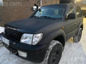 Black Toyota Land Cruiser 2000 in Riga, with an engine capacity of 3.00 L and mileage of 470 thousand km for 10500 €, photo 3 on AUTOMOTO.COM.LV