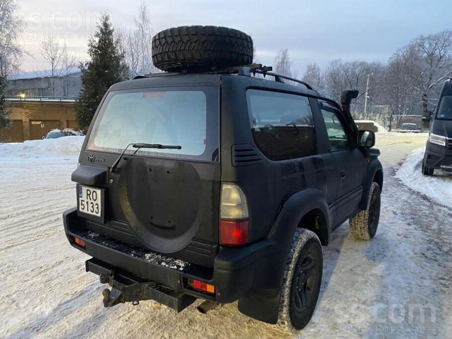 Black Toyota Land Cruiser 2000 in Riga, with an engine capacity of 3.00 L and mileage of 470 thousand km for 10500 €, photo 5 on AUTOMOTO.COM.LV