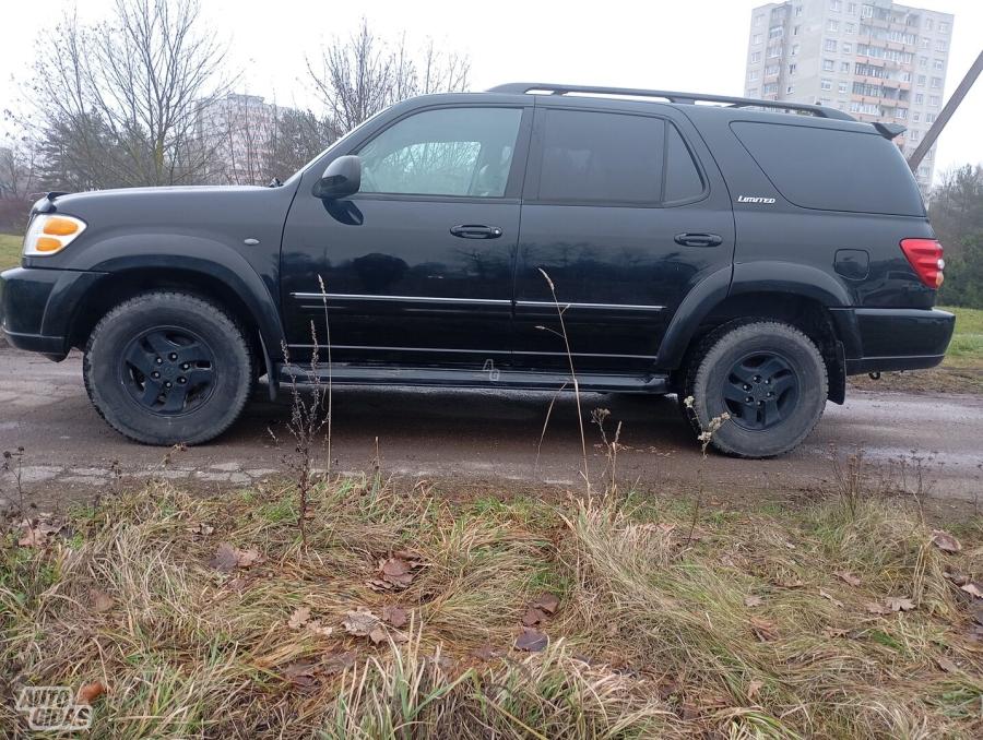 Black Toyota Land Cruiser 2001 in Kaunas, with an engine capacity of 4.70 L and mileage of 198 thousand km for 6700 €, photo 3 on AUTOMOTO.COM.LV