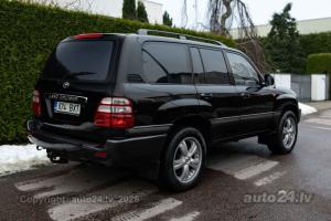 Black Toyota Land Cruiser 2003 in Tallinn, with an engine capacity of 4.20 L and mileage of 0 thousand km for 9200 €, photo 2 on AUTOMOTO.COM.LV