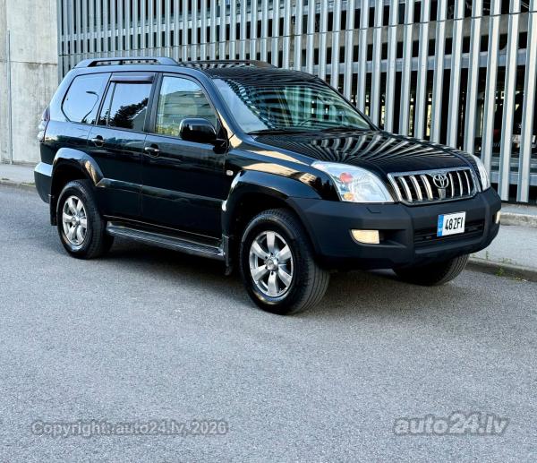 Melns Toyota Land Cruiser 2003 Tallina, ar dzinēja tilpumu 3.00 L un nobraukumu 270 tūkst. km par 6999 €, foto 1 vietnē AUTOMOTO.COM.LV