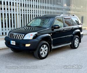 Melns Toyota Land Cruiser 2003 Tallina, ar dzinēja tilpumu 3.00 L un nobraukumu 270 tūkst. km par 6999 €, foto 3 vietnē AUTOMOTO.COM.LV