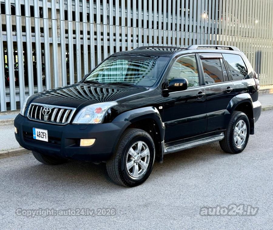 Melns Toyota Land Cruiser 2003 Tallina, ar dzinēja tilpumu 3.00 L un nobraukumu 270 tūkst. km par 6999 €, foto 3 vietnē AUTOMOTO.COM.LV
