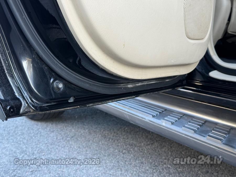 Melns Toyota Land Cruiser 2003 Tallina, ar dzinēja tilpumu 3.00 L un nobraukumu 270 tūkst. km par 6999 €, foto 23 vietnē AUTOMOTO.COM.LV
