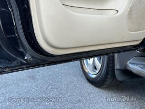 Melns Toyota Land Cruiser 2003 Tallina, ar dzinēja tilpumu 3.00 L un nobraukumu 270 tūkst. km par 6999 €, foto 24 vietnē AUTOMOTO.COM.LV