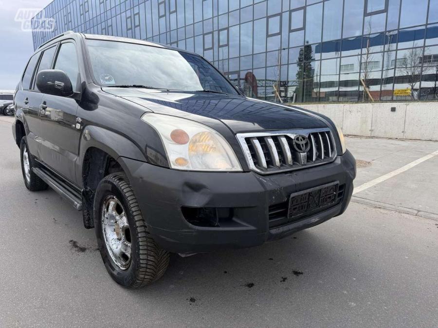 Melns Toyota Land Cruiser 2004 Panevēža, ar dzinēja tilpumu 3.00 L un nobraukumu 600 tūkst. km par 4250 €, foto 3 vietnē AUTOMOTO.COM.LV