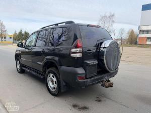 Melns Toyota Land Cruiser 2004 Panevēža, ar dzinēja tilpumu 3.00 L un nobraukumu 600 tūkst. km par 4250 €, foto 6 vietnē AUTOMOTO.COM.LV