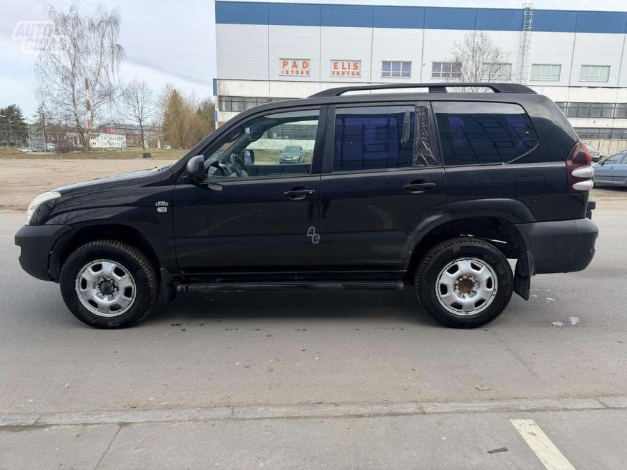 Melns Toyota Land Cruiser 2004 Panevēža, ar dzinēja tilpumu 3.00 L un nobraukumu 600 tūkst. km par 4250 €, foto 8 vietnē AUTOMOTO.COM.LV