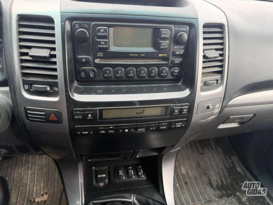 Melns Toyota Land Cruiser 2004 Panevēža, ar dzinēja tilpumu 3.00 L un nobraukumu 600 tūkst. km par 4250 €, foto 13 vietnē AUTOMOTO.COM.LV