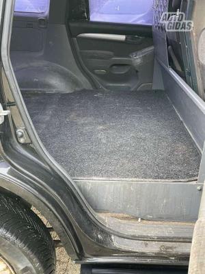 Melns Toyota Land Cruiser 2004 Panevēža, ar dzinēja tilpumu 3.00 L un nobraukumu 600 tūkst. km par 4250 €, foto 18 vietnē AUTOMOTO.COM.LV